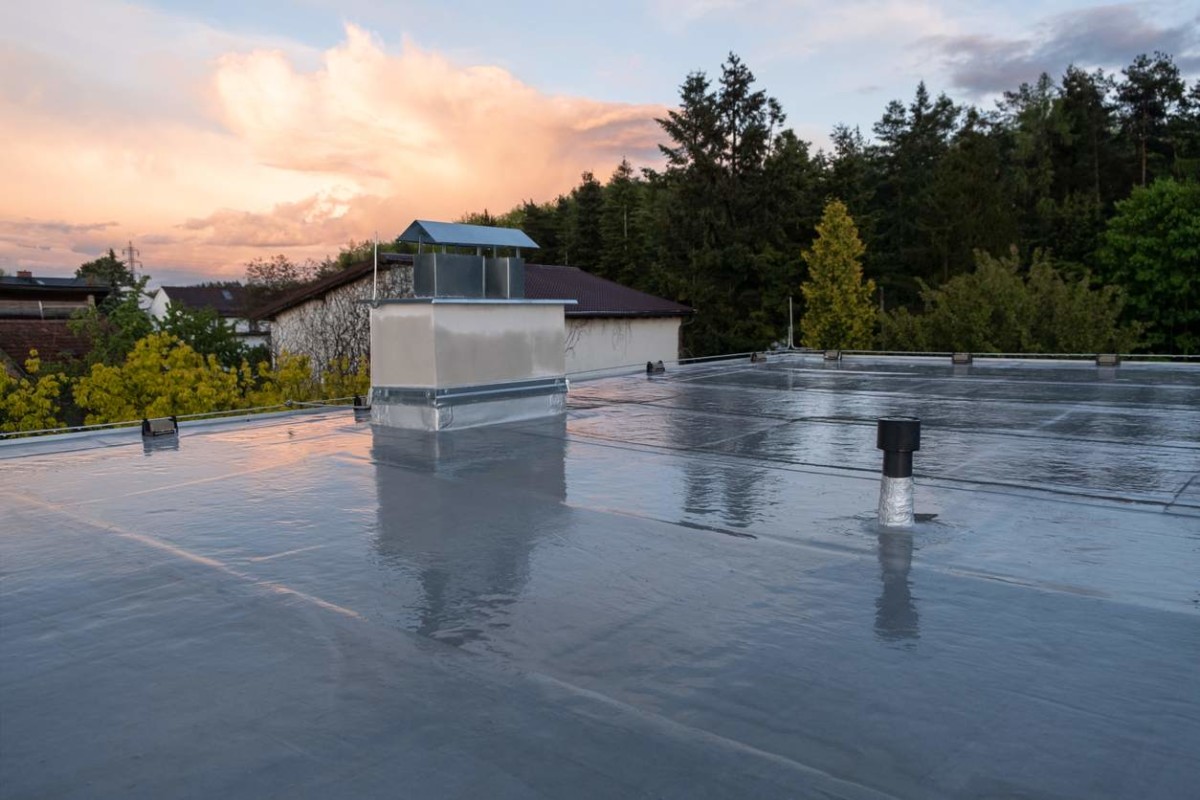 What Is the Lifespan of a Flat Roof in Utah? - American Roofing Company
